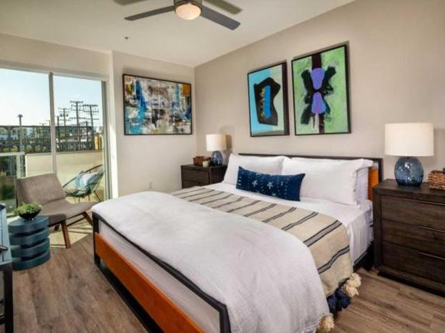 apartment 2 bedroom, Santa Monica CA 90401 DS88500301