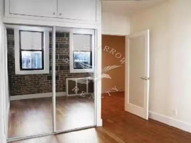 Apartment 2 bedrooms in Village East