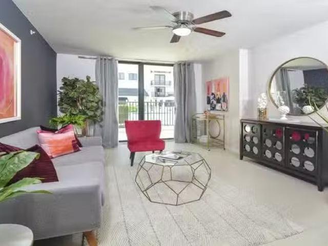 Apartment 2 bedrooms in Coral Gables