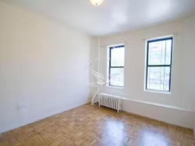 Apartment 2 bedrooms in Lower East Side