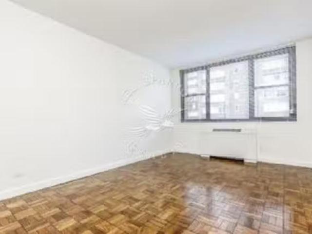 Apartment 2 bedrooms in Midtown West