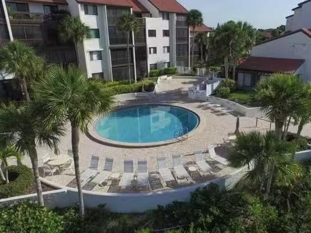 Apartment 2 bedrooms in Sarasota Springs