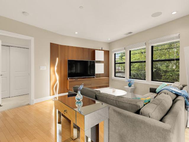Apartment with terrace