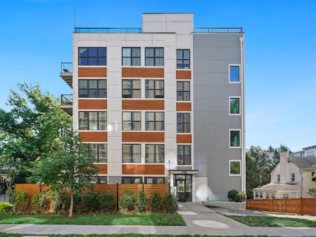 Apartment with terrace