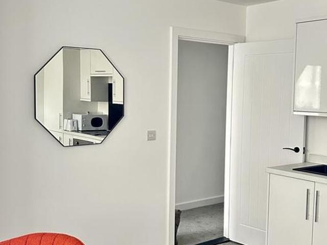 Apartment 37, City Point, Prospect Street, Kingston Upon Hull HU2, 2 bed flat to rent, £875 pcm | PrimeLocation