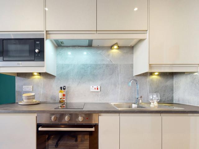 apartment 7 South Parade, 6 7 South Parade, Leeds, LS1 5QX, West Yorkshire, GB
