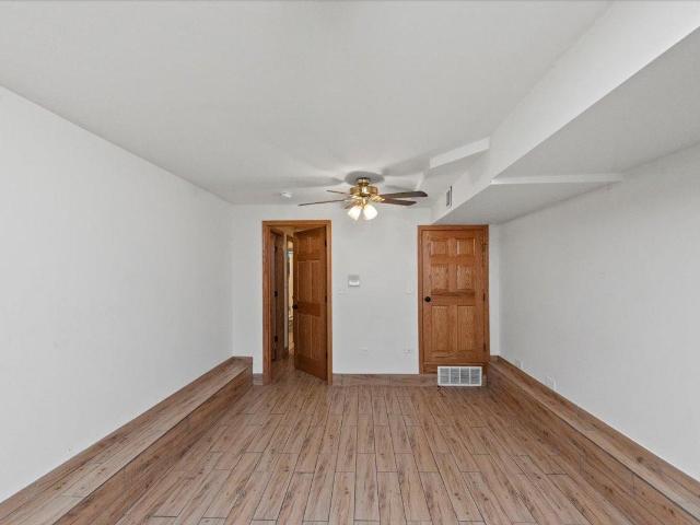 apartment 4 bedroom, Chicago IL 60657 DS80356586