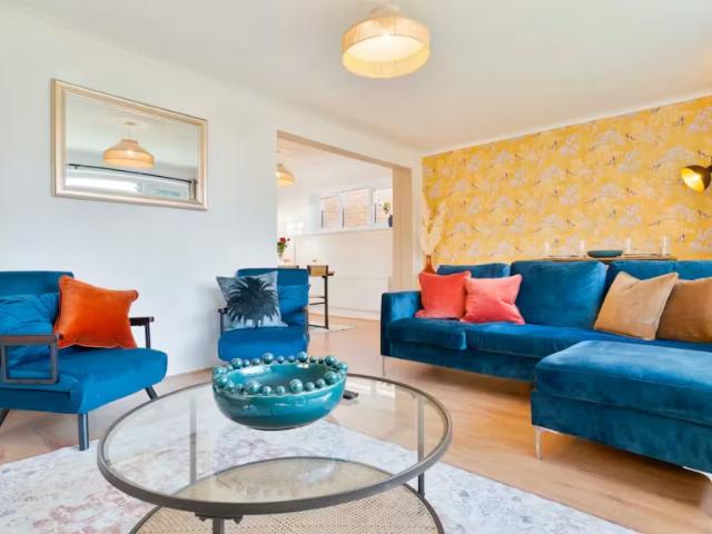 Apartment 4 Bedroom For Rent Broad Oak Broad Oak 3500 ELS96497357