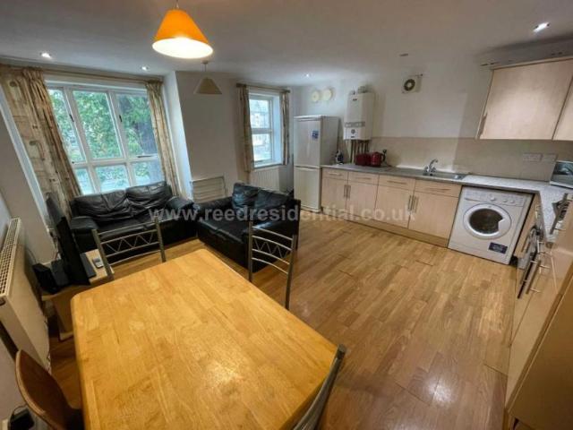Apartment 4 Bedroom For Rent Lenton East Midlands 1560 ELS98286210