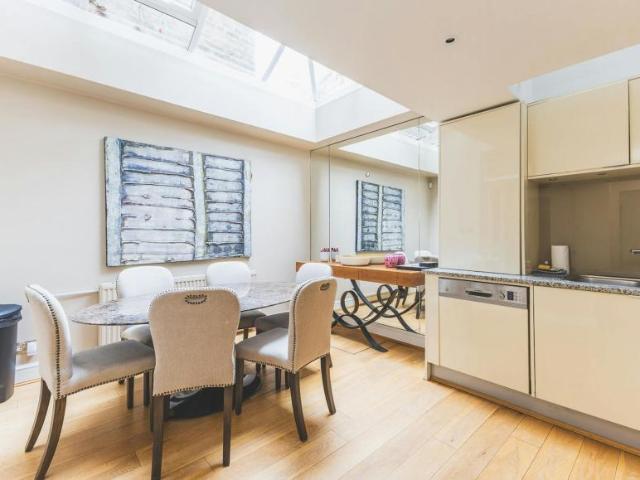 Apartment 4 Bedroom For Rent London London 10757 ES101407846
