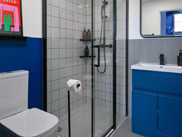 Apartment 4 Bedroom For Rent London London 11910 ES99388155