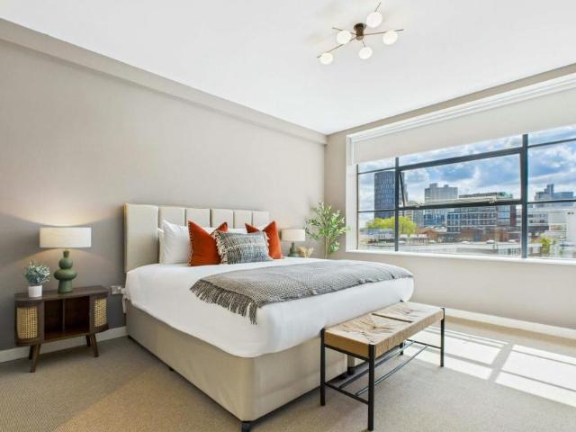 Apartment 4 Bedroom For Rent London London 18669 ES90033118