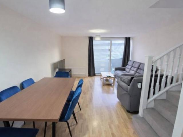 Apartment 4 Bedroom For Rent London London 3263 ELS98470294