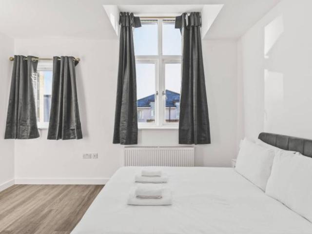 Apartment 4 Bedroom For Rent London London 4480 ELS98343663