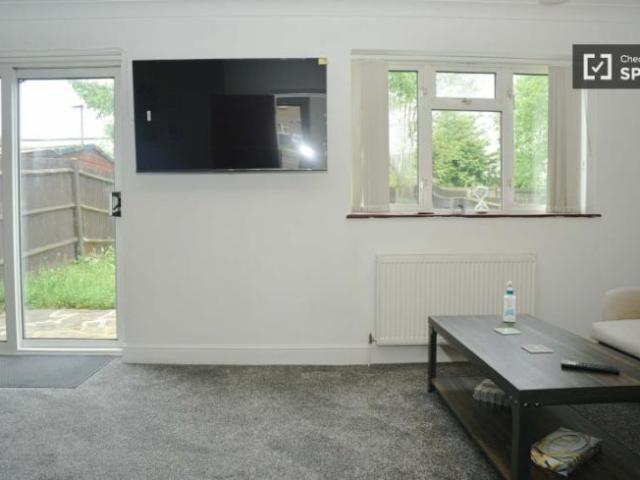 Apartment 4 Bedroom For Rent London London 4500 ELS101736952