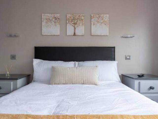 Apartment 4 Bedroom For Rent London London 6400 ELS85788563