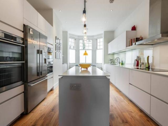 Apartment 4 Bedroom For Rent London London 6670 ES101847661