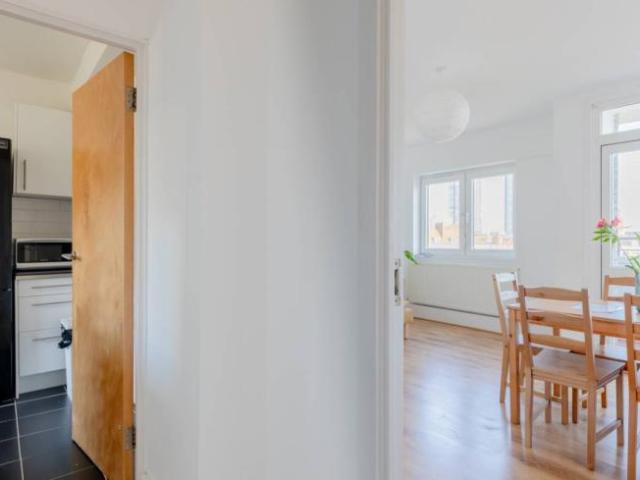 Apartment 4 Bedroom For Rent London London 8850 ES101850470
