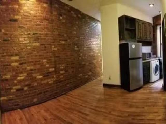 Apartment 4 bedrooms in Village East