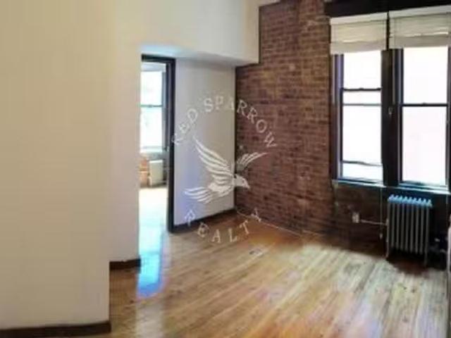 Apartment 4 bedrooms in Village East