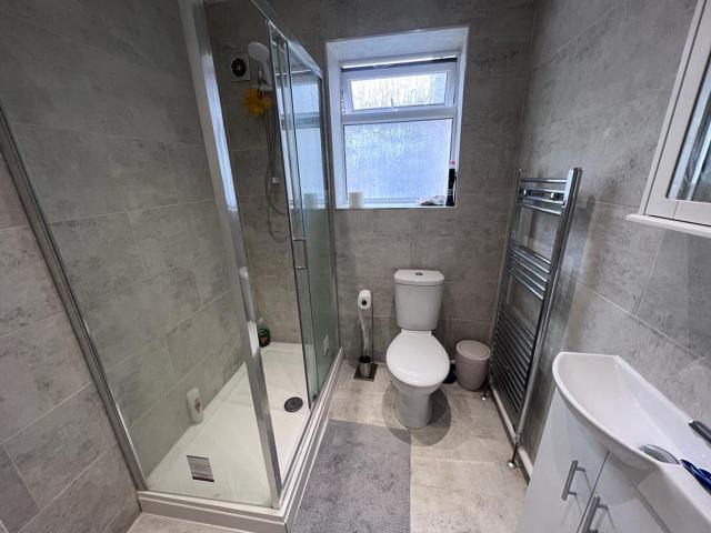 room 54 Vivian Road, Swansea