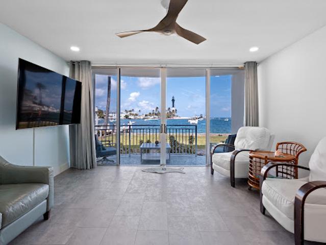 Seaside apartment