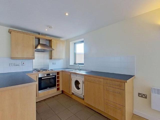 Apartment 59, Velocity East, 4 City Walk, Leeds, West Yorkshire LS11, 2 bed flat to rent, £1,100 pcm | PrimeLocation