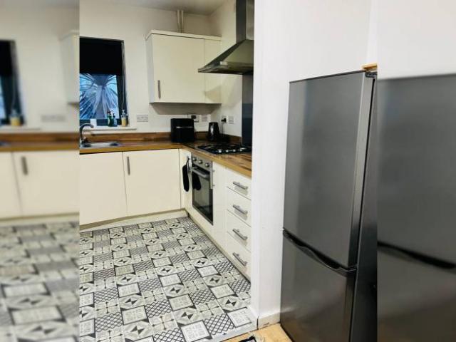 Apartment 5 Bedroom For Rent London London 4900 ELS98676049