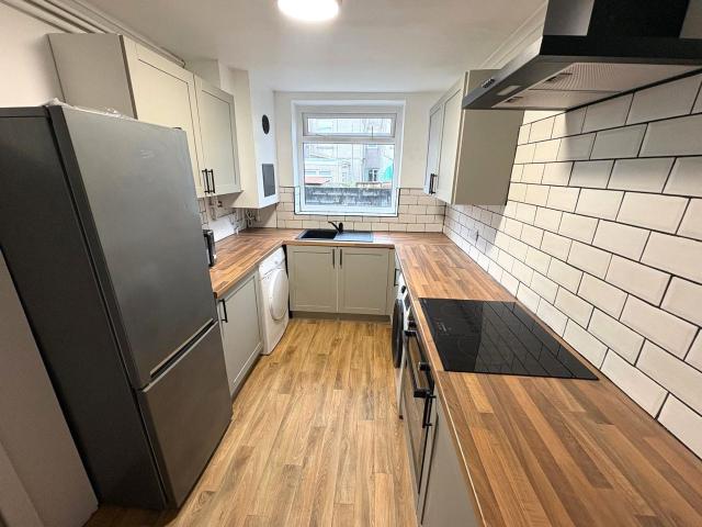 apartment 5 Cromwell Street, Swansea