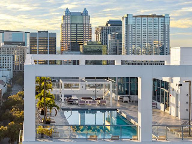 Apartment with terrace and pool