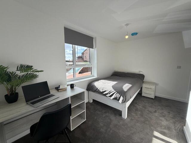 Apartment 6 Bedroom For Rent Hanley Staffordshire 2989 ES102008407