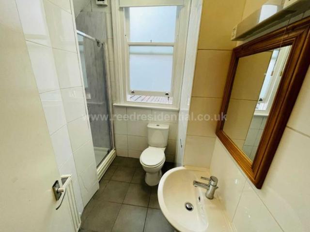 Apartment 6 Bedroom For Rent Lenton East Midlands 2340 ELS98286180