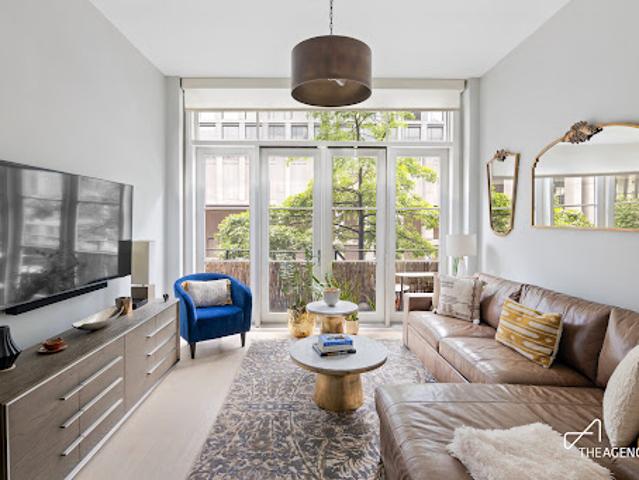 Apartment with terrace