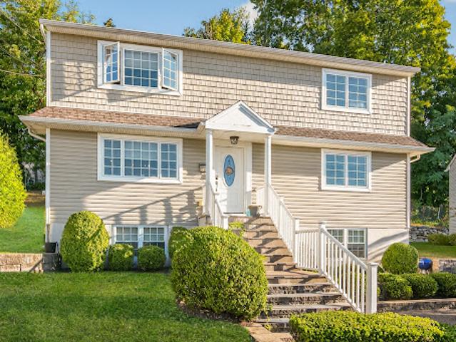 Apartment with terrace