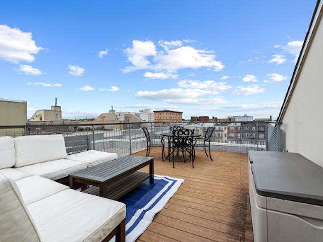 Apartment with terrace
