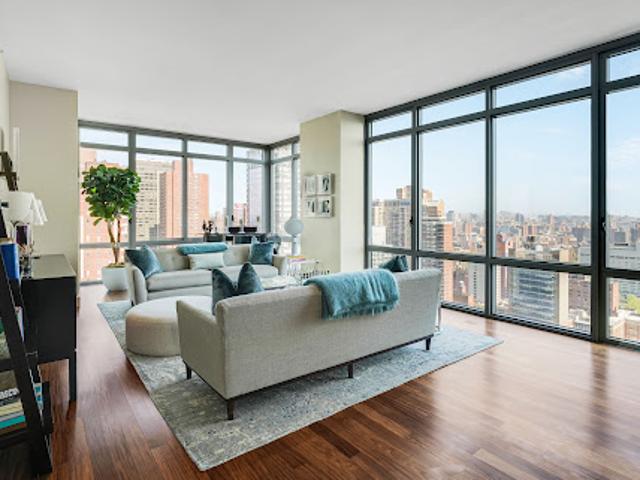 Apartment with terrace