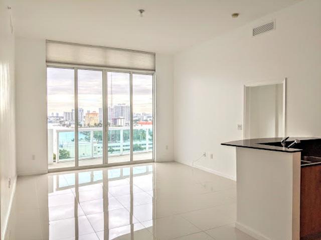 Apartment with pool