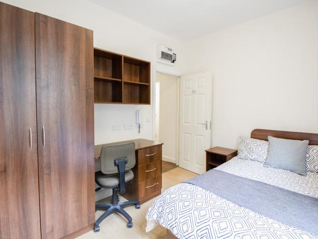 apartment 8 Springfield Mount, Woodhouse, Leeds, LS2 9ND, West Yorkshire, GB