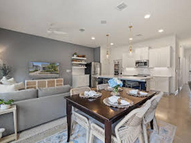 Contemporary apartment