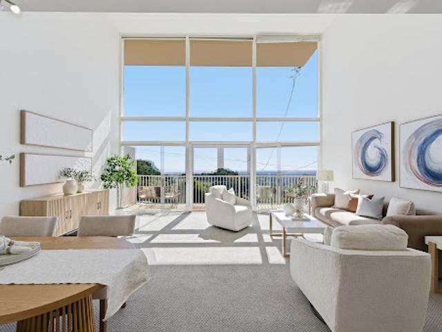 Apartment with pool