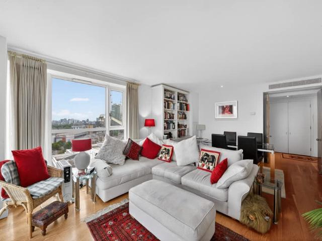 apartment Canary Riverside, Westferry Circus, E14