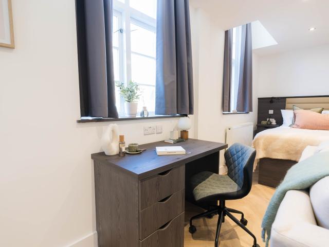 apartment Churchill House Residence, 17 Wellington Street, Leeds, LS1 4JF, West Yorkshire, GBR