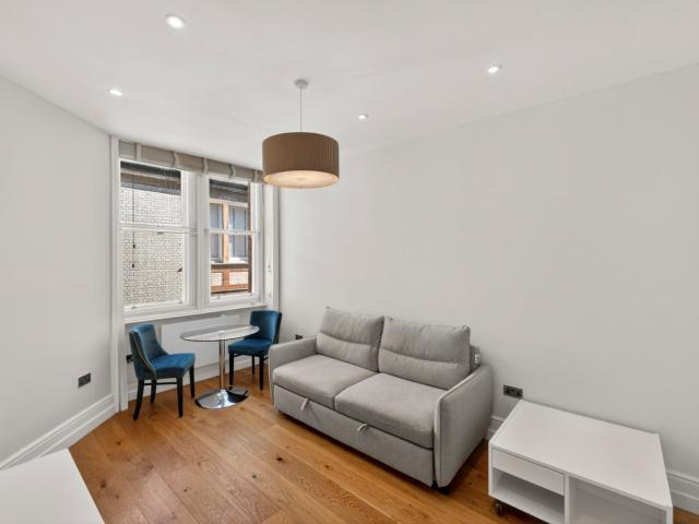 apartment Charing Cross Road