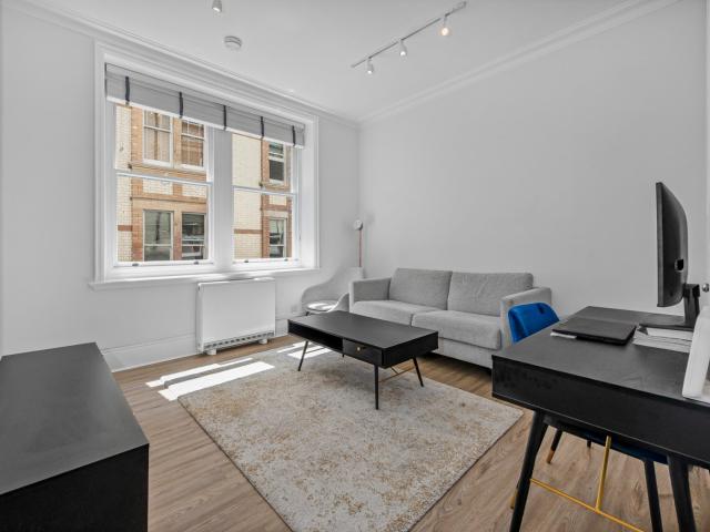 apartment Charing Cross Road