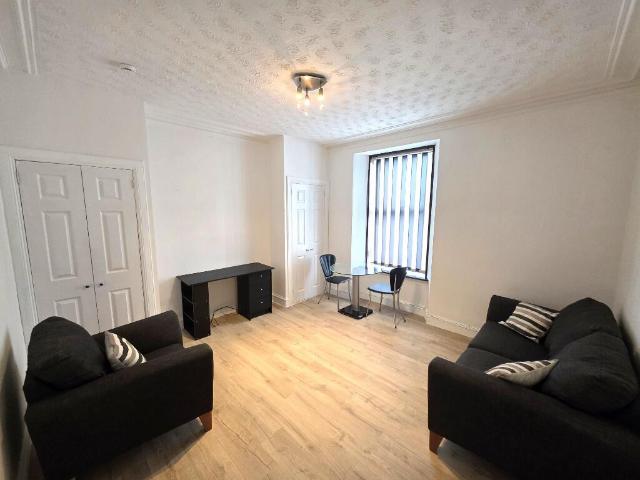 apartment Claremont Place, West End, Aberdeen, AB10 6RE