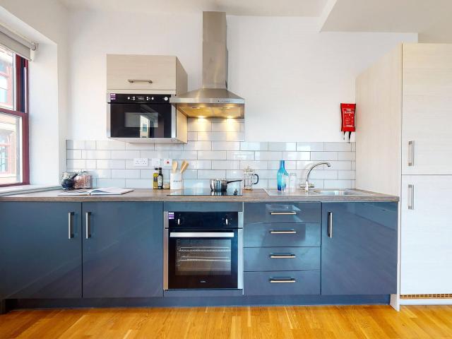 apartment Crown Residence, 81 89 George Street, Leeds, LS1 3BR, West Yorkshire, GB