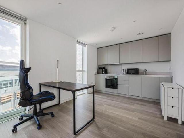 Apartment Croydon Great London 98612424