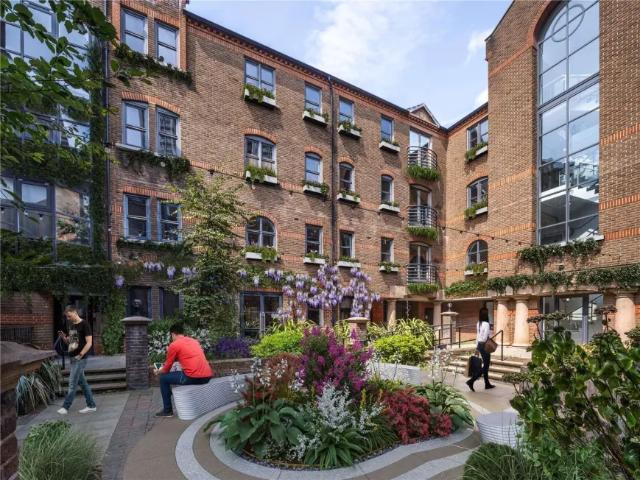 Apartment Angel London LS102596344