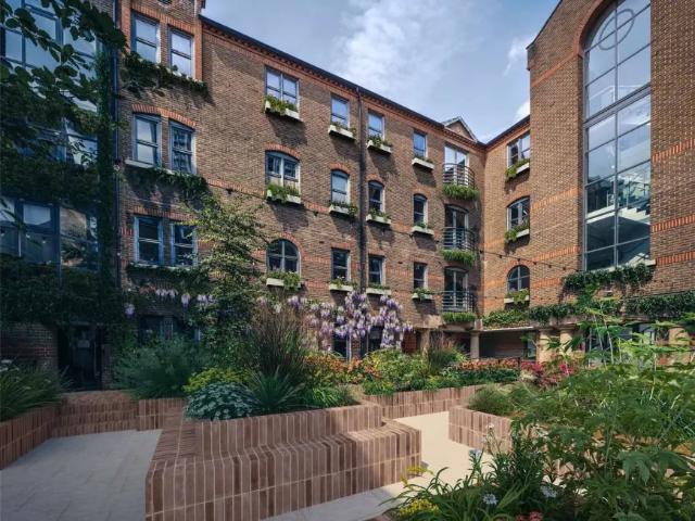 Apartment Angel London LS102596348