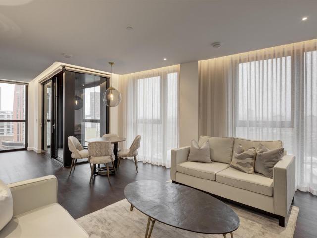 apartment at 4 Charles Clowes Walk, Nine Elms, London, SW11 7AG